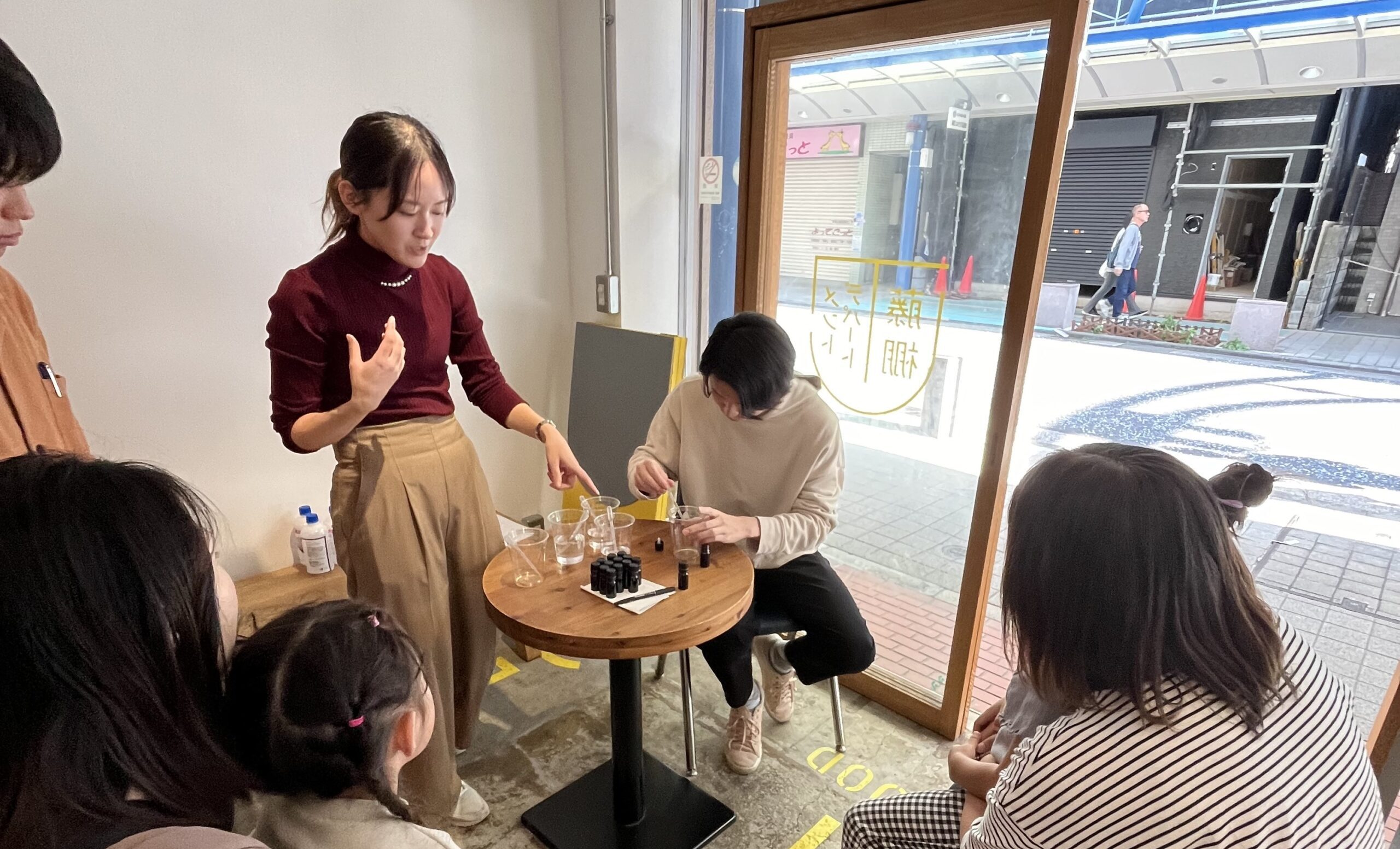 親子実験ワーク「オリジナル香水をつくろう！」を実施しました | 日本科学振興協会(JAAS)